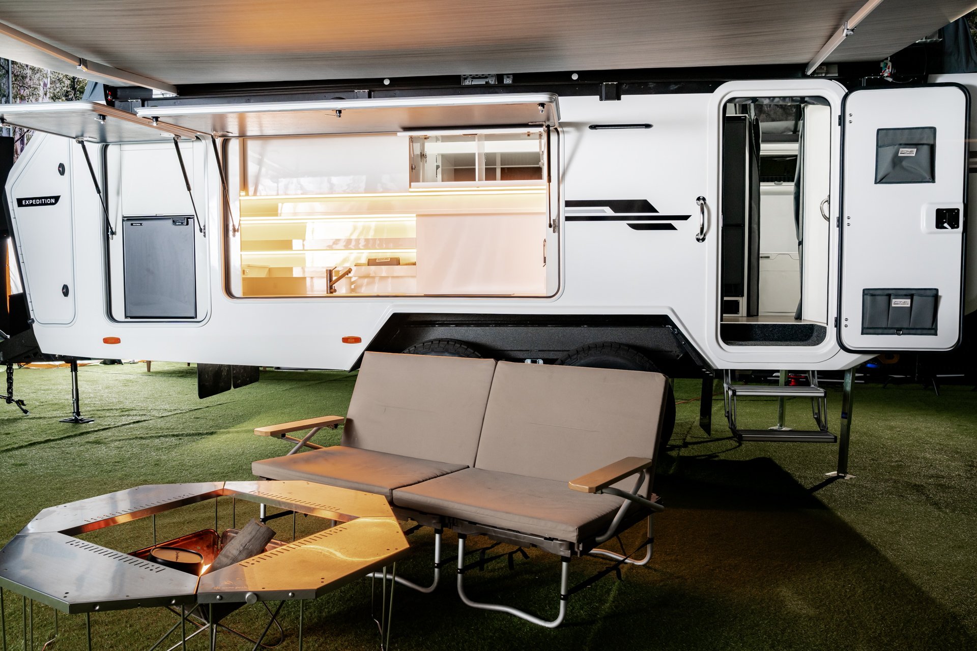 Hybrid Off Road Caravan - Expedition